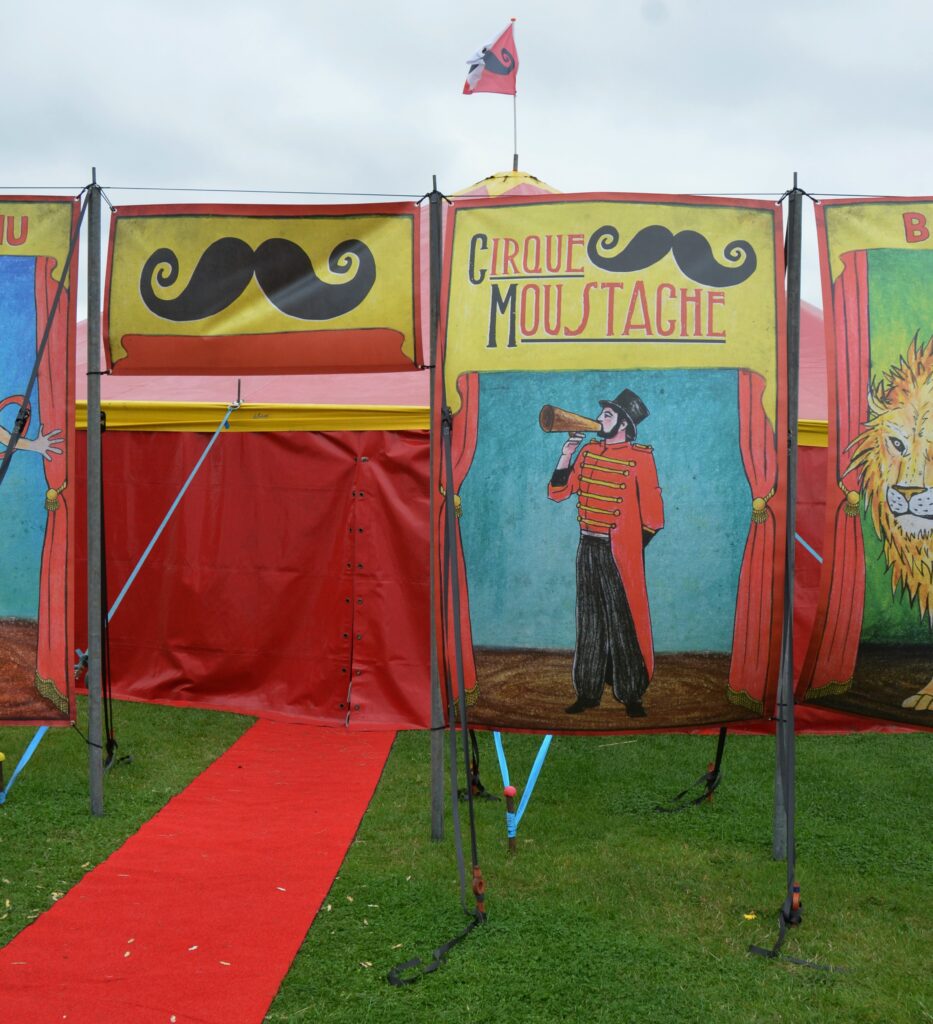 Cirque Moustache, dat zit wel snor! - Circusweb