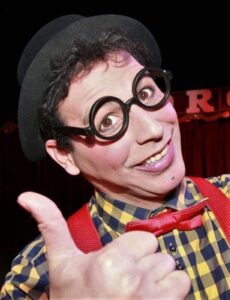 Clown Alan Rossi bij Renz Internationaal - Circusweb.nl