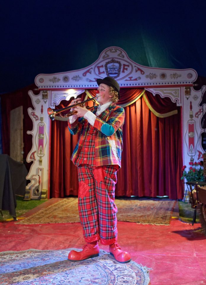 Clown Sem organiseert 10-jarig jubileum met spetterende show - Circusweb