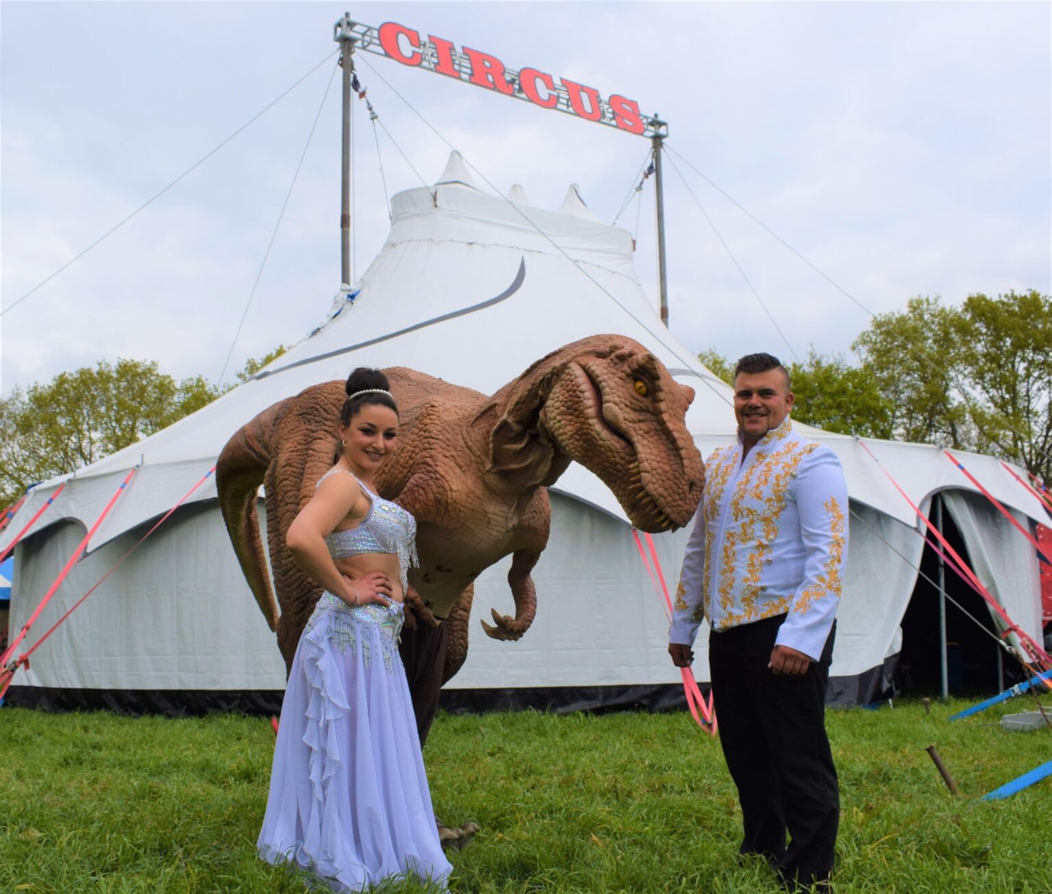 Kerstcircus Saurus in Assen - Circusweb