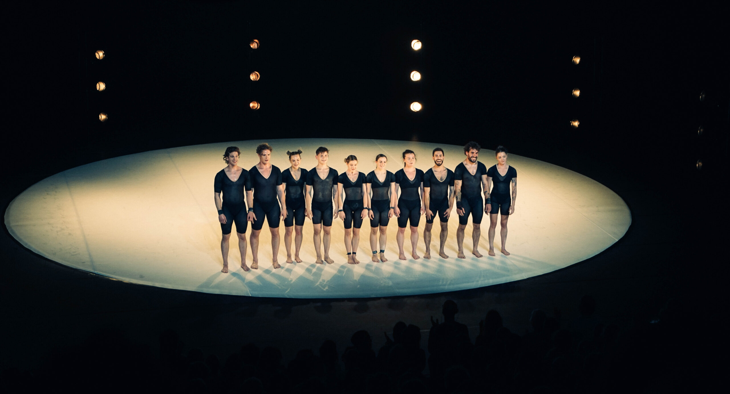 Vijf sterren voor ‘Humans 2.0’ van circusgezelschap Circa (Circusstad ...