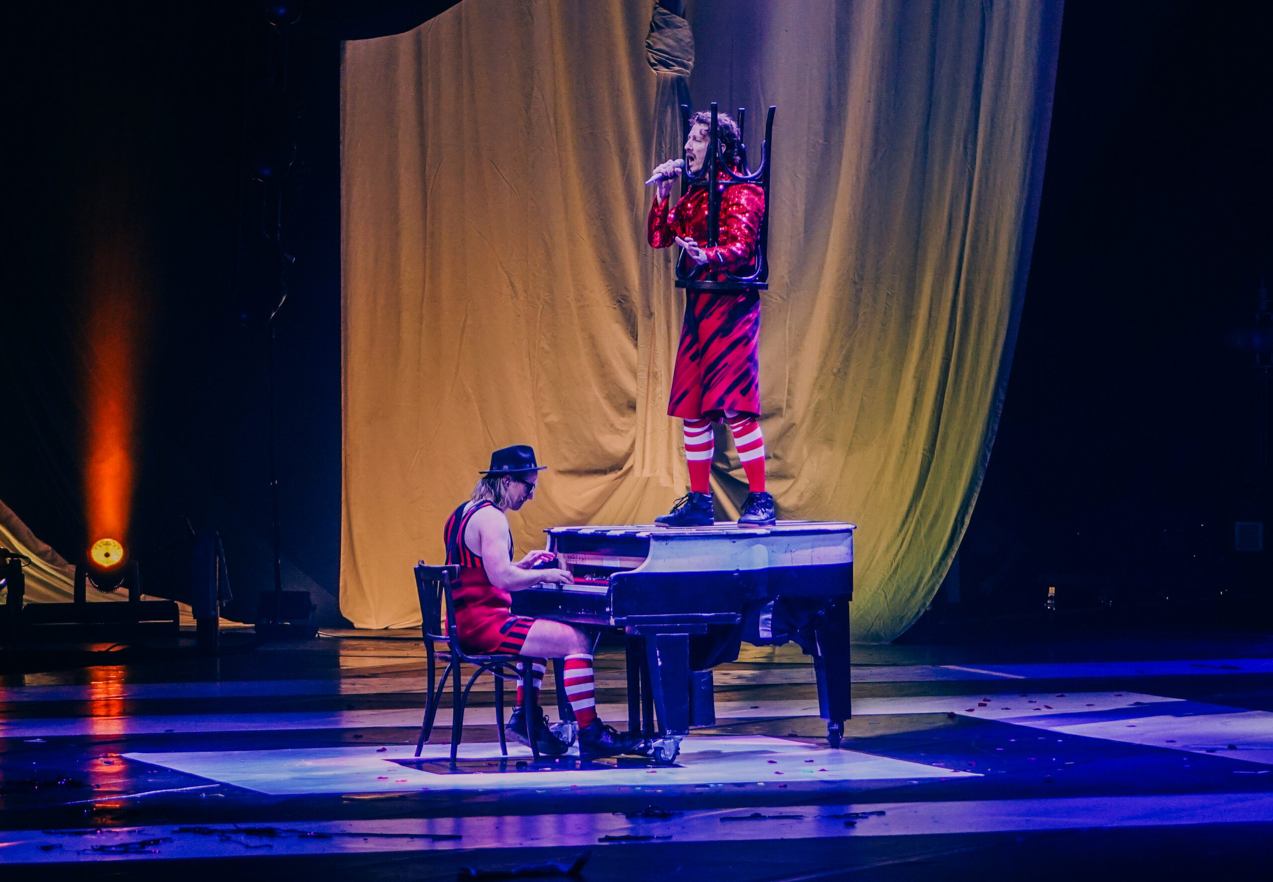 Recensie Ashton Brothers’ Kerstcircus Ahoy 2024 - Circusweb.nl
