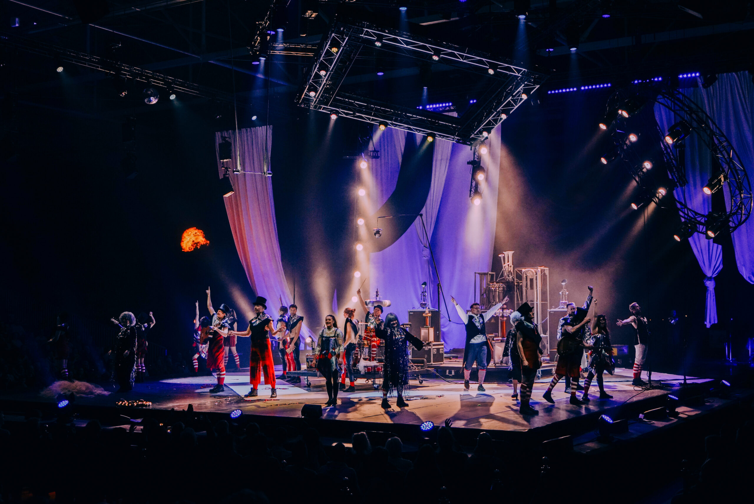 Recensie Ashton Brothers’ Kerstcircus Ahoy 2024 - Circusweb.nl